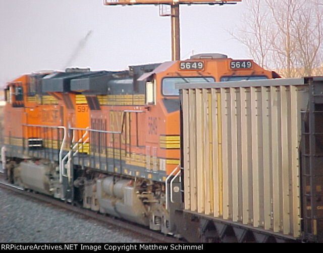 BNSF 5649
